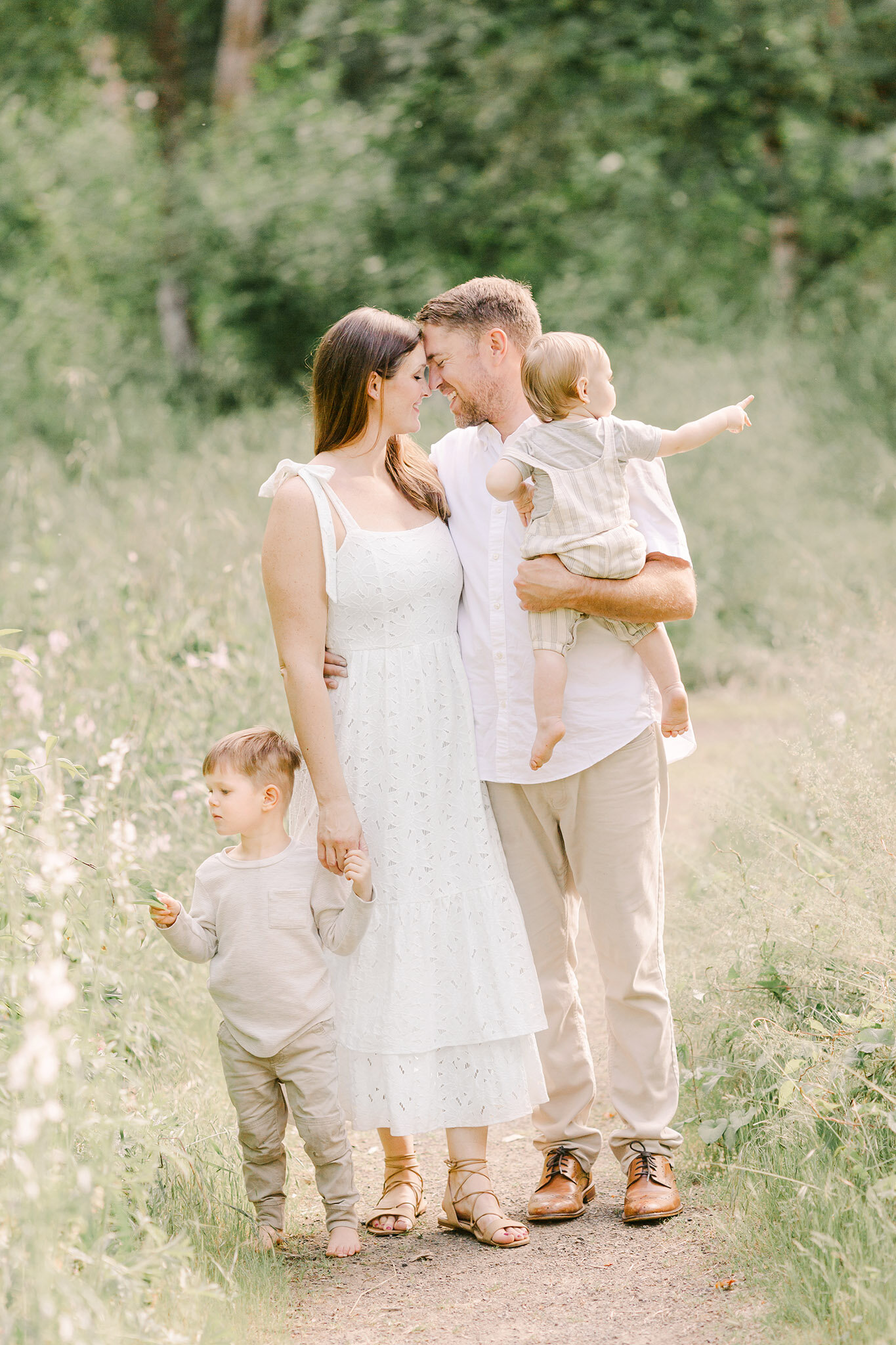 How to Prepare for Your Family Photo Session: The Ultimate Guide